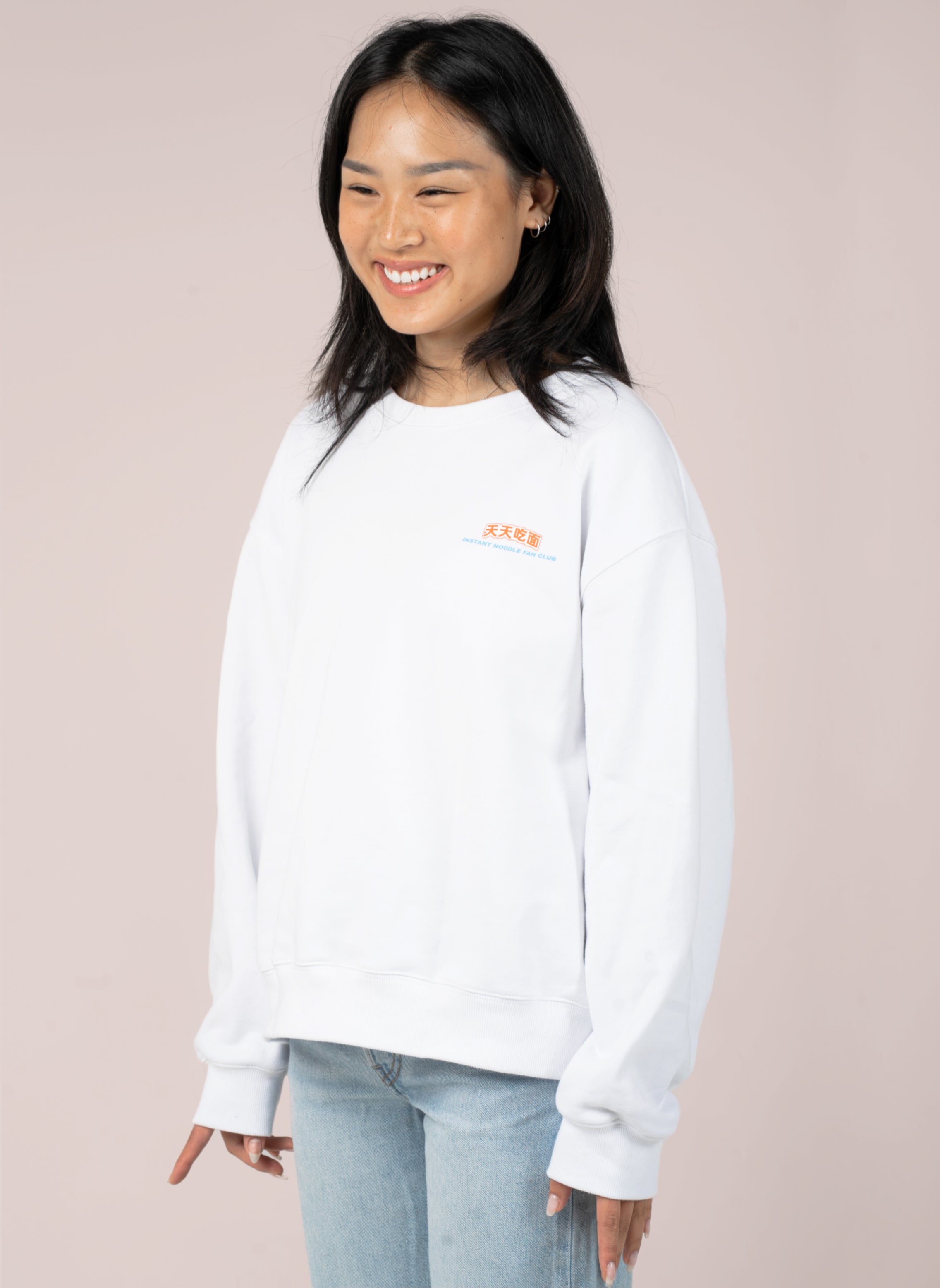 INSTANT NOODLE FAN CLUB CREWNECK – INBTWN